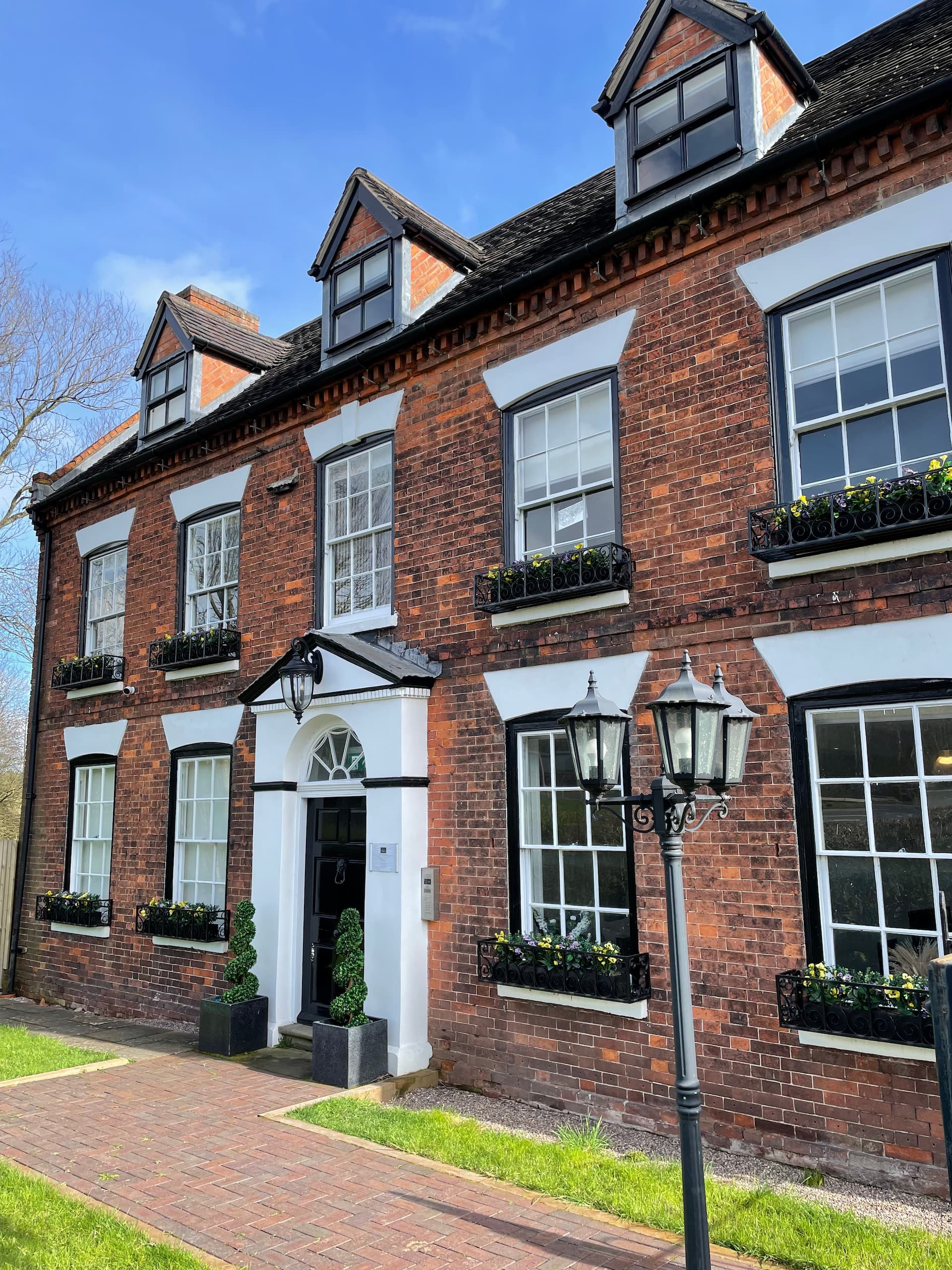 Contact Us | M2 Consulting